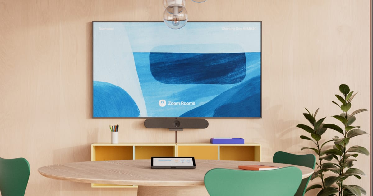 Infographic: 5 Essential for Every Huddle Room